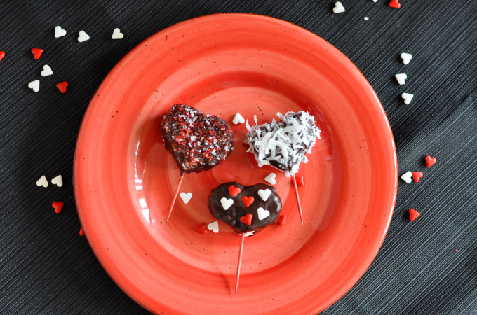 Chocolate Covered Marshmallows for Valentine's Day| Nutritious Eats
